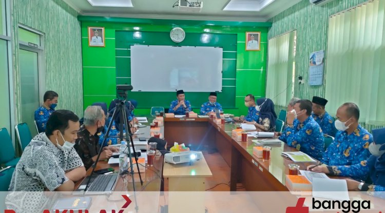 RAPAT EXPOSE LAPORAN AKHIR DALAM PENYUSUNAN DOKUMEN RENCANA ...